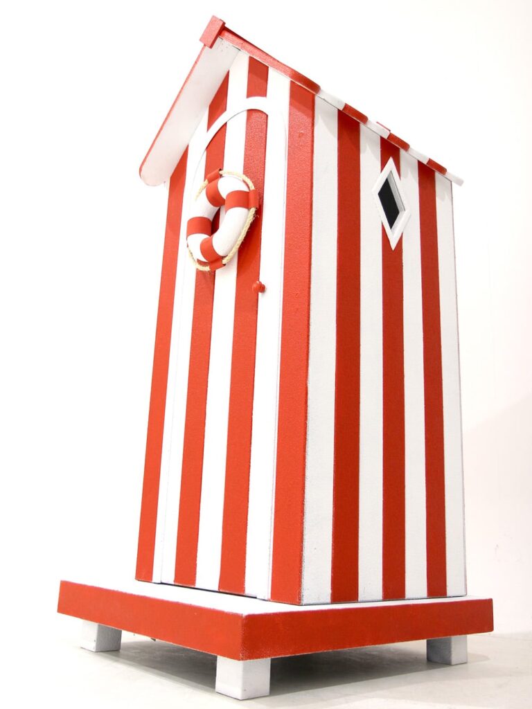 Traditional Beach Hut (Red & White) | EPH Creative - Event Prop Hire