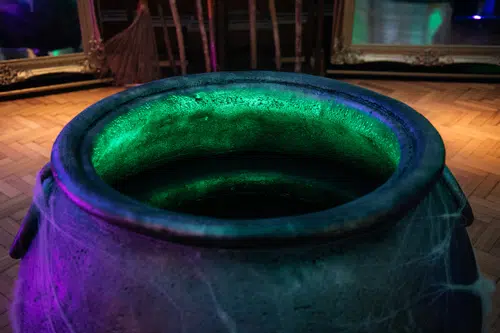 Large Witches Cauldron | EPH Creative - Event Prop Hire