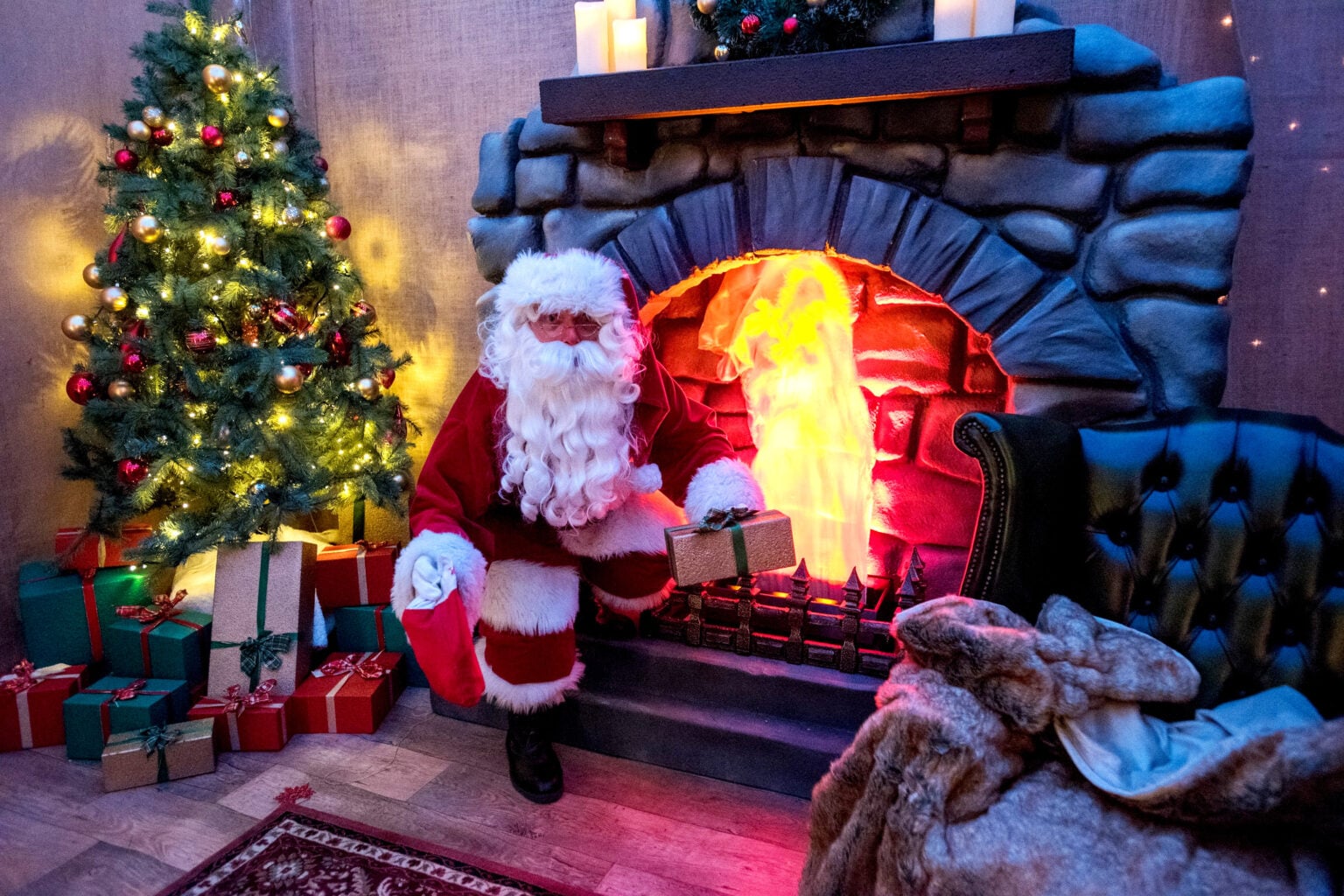 Santa's Grotto Christmas Sign | EPH Creative - Event Prop Hire